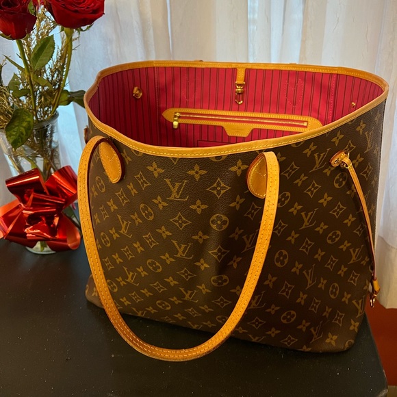 Louis Vuitton | Bags | Authentic Lv Neverfull Gm Includes Original Box ...